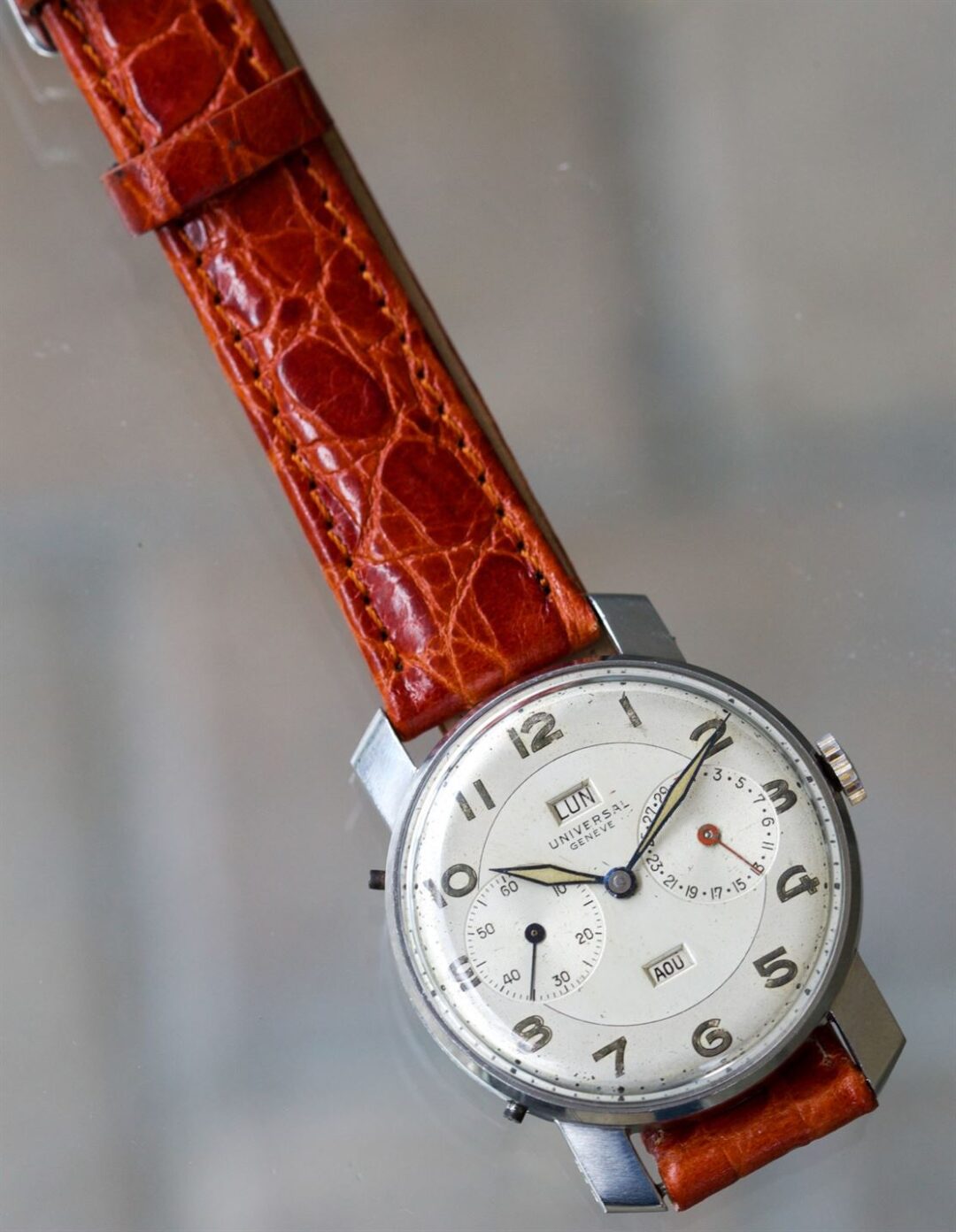 Universal Geneve Two-Tone Triple-Date - Menta Watches- Buy Vintage and ...